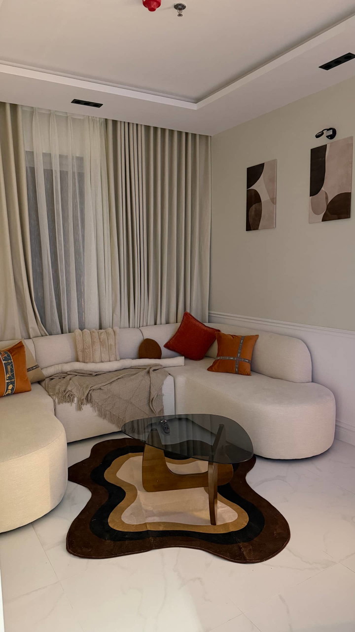 Elegant 2-bedroom Suite With Living & Dining Area - Meca