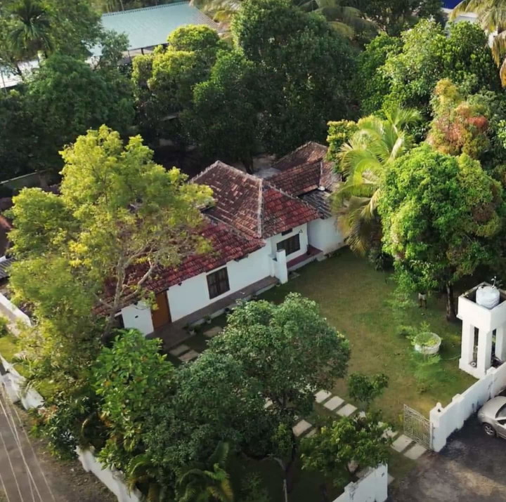 Restored 138 Year Old Heritage Home In Thevara -
