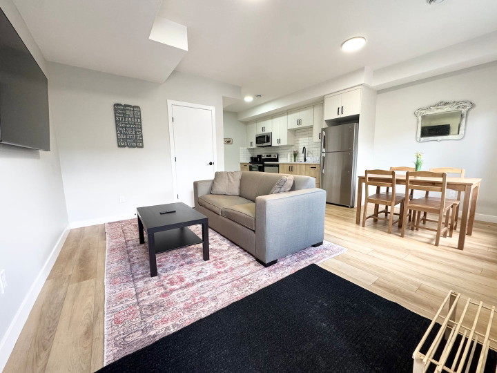 Walk-out Suite | Private Patio | Quick Hwy Access - Cochrane