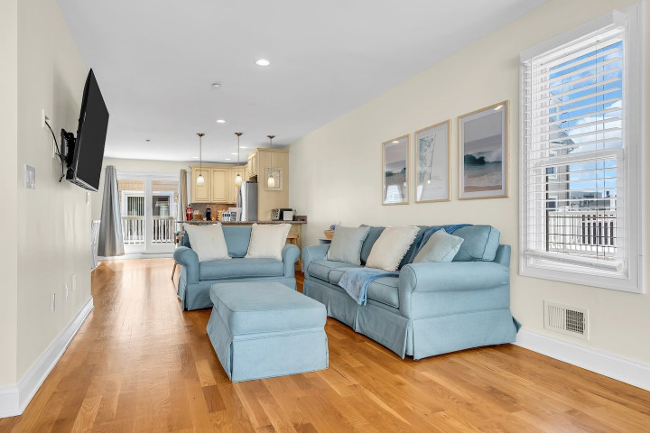 Hot Tub + Pool | Cozy Stay | Washer/dryer | Coffee - Seaside Heights, NJ