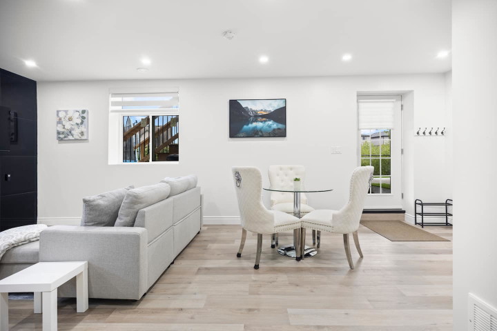 Deluxe Creekside Suite - London