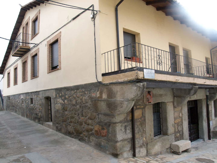 Casa Rural Del Siglo Xviii Con Piscina En Gredos - Cuevas del Valle