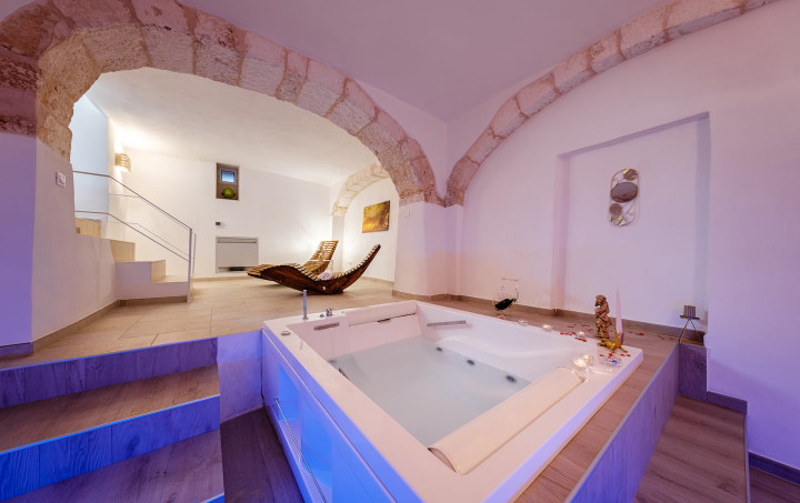 Pumo Bianco Ostuni- La Grotta - Ostuni