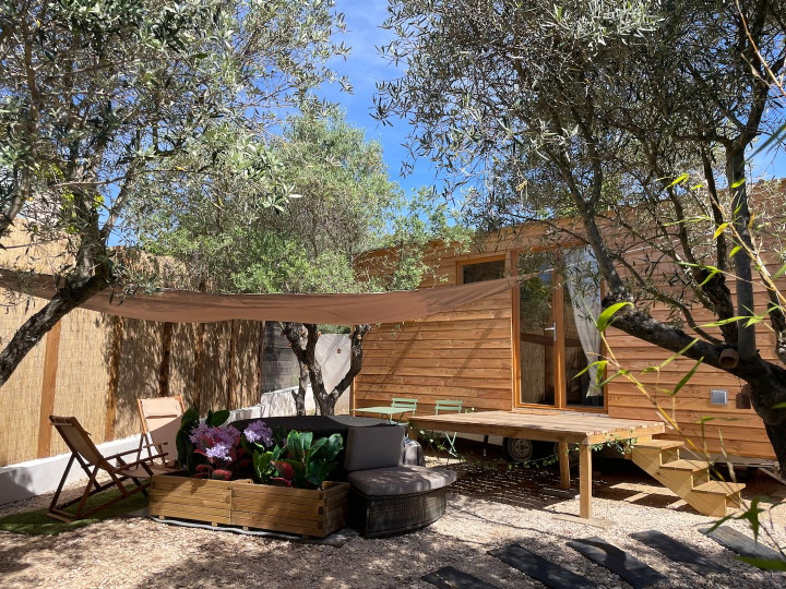 La Tiny House Des Oliviers Avec Son Jacuzzi - Mouriès