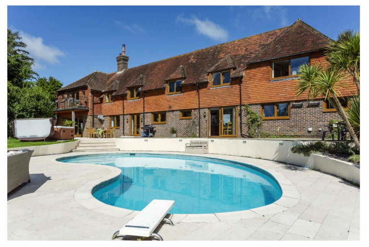 The Lions Share, Luxury Pool Jacuzzi Sauna - Seaford