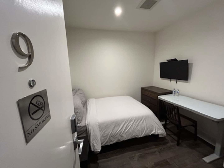 Soma 9 Residences Room 9 Private Bath - San Francisco, CA