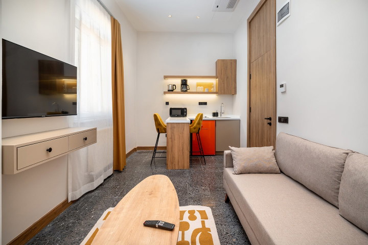 Colorful Design Apartment With 2-single Beds - Istanbul