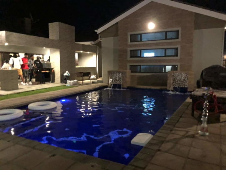 Cheerful 4 Bedroom Villa With Pool Waxberry House 1 - Harare