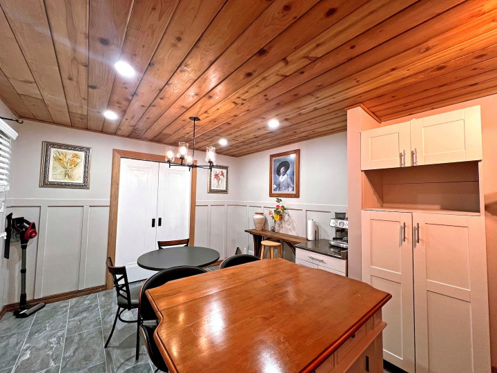 Upstairs Retreat·hot Tub·sauna·game Room·wifi - Omaha, NE