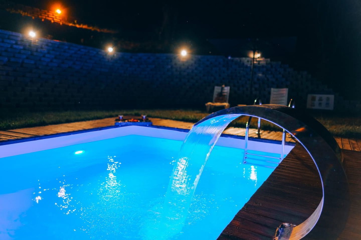 Sıcak Havuzlu Ses Sorunu Olmayan Muhafazakar Villa - Sakarya