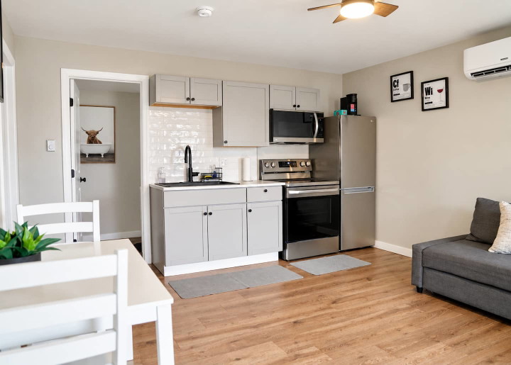 Hidden Gem | Boutique 2br | Near I-81 - Hagerstown, MD