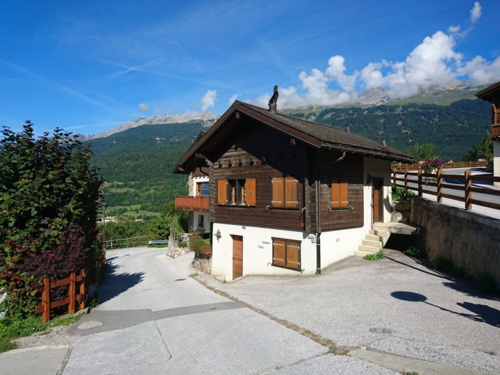 Icogne, Chalet Au Coeur Du Valais - Anzère
