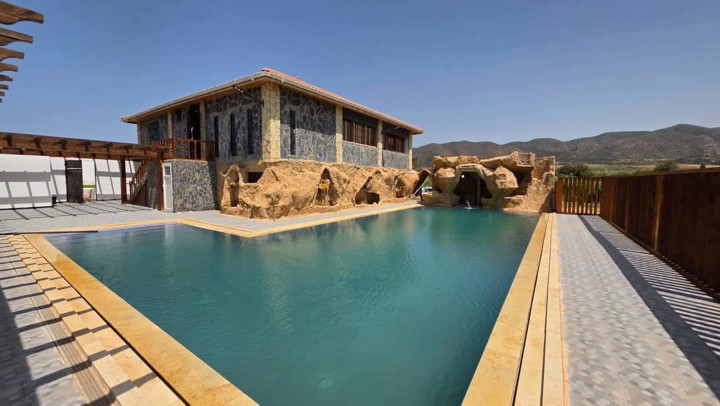 Villa D'exception Avec Immense Piscine Privée - Oran