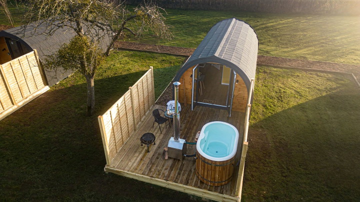 Honeycrisp Glamping Pod - Free Wi-fi, Hot Tub - Glastonbury