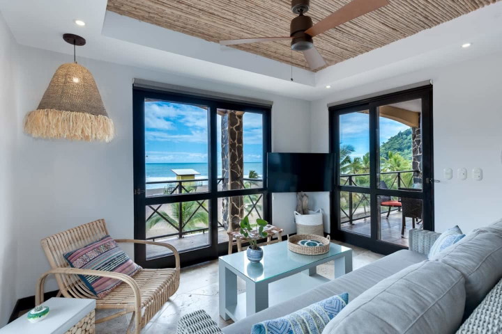 Oceanfront Rooftop Bahia Encantada Jaco L3 - Jaco