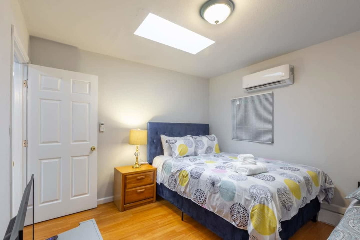 @ Marbella Lane - 2br Guest House |Dtwn Rwc| Pking - Redwood City, CA