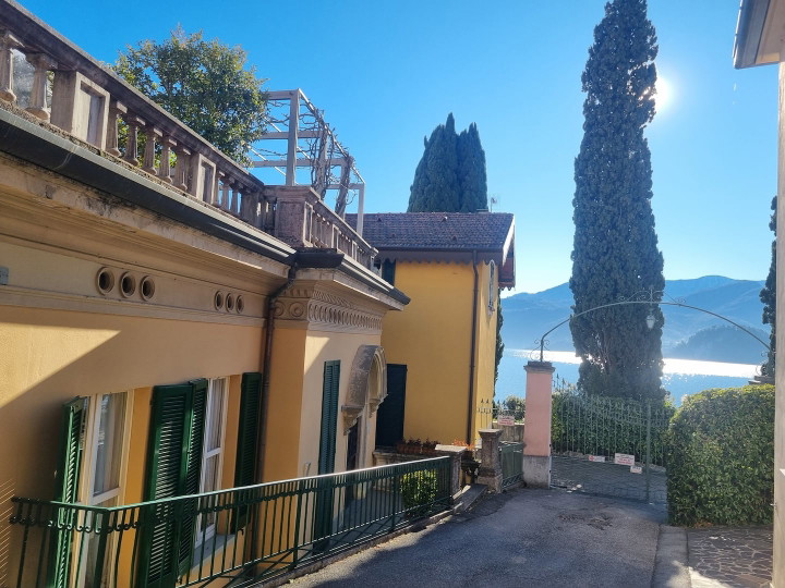Sisters House - Varenna