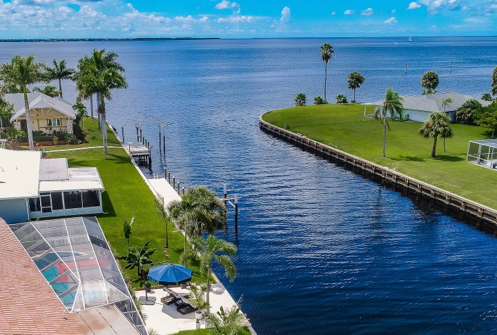 Heated Pool Waterfront Gulf Access 4br 3.5ba Luxury Florida Home Near Beach - Port Charlotte, FL
