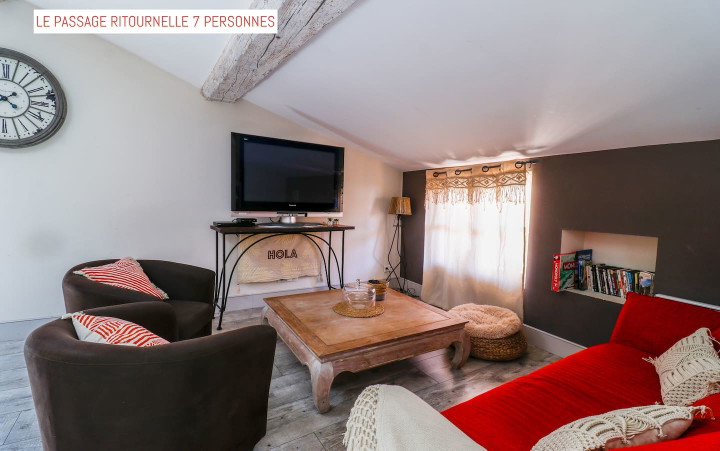 Au Pied De La Cité Gîte 7 Personnes La Ritournelle - Occitania