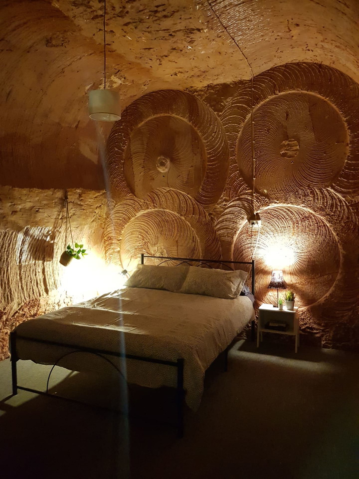Earthworm House 2 -Beautiful Town Underground Pad - Coober Pedy