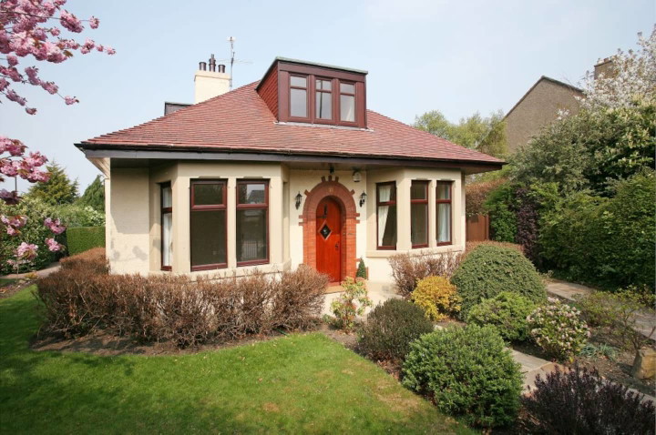 Beautiful 5 Bedroom Detached House And Patio - Edinburgh