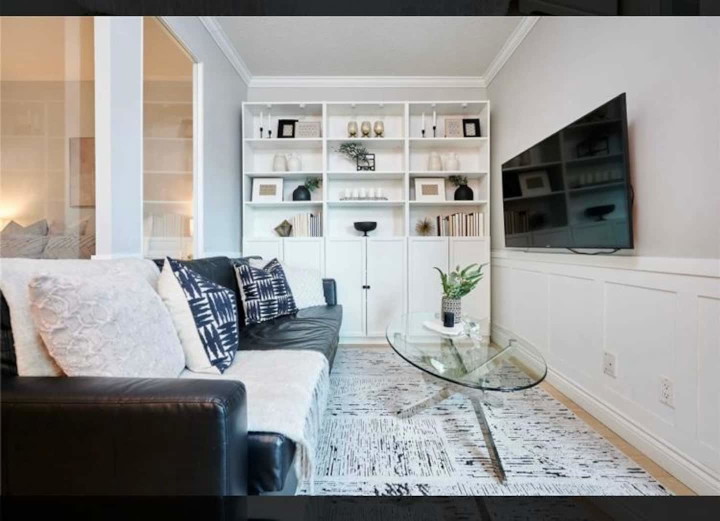 Lakeside Condo /Pool/ Walking Trail/parking/cne - Mississauga