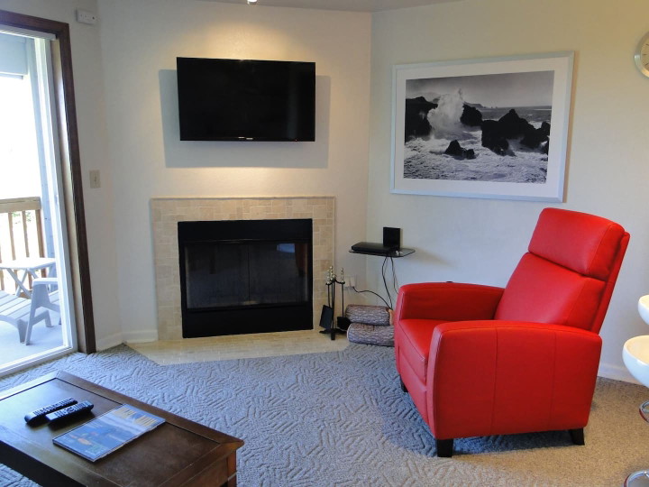 Nautilus # 202 - Ocean Front Condo - Ocean Shores, WA