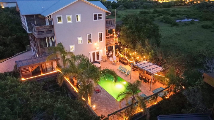 Pirates Paradise Walk To Vilano Beach 5 Br, Pool - St. Augustine, FL