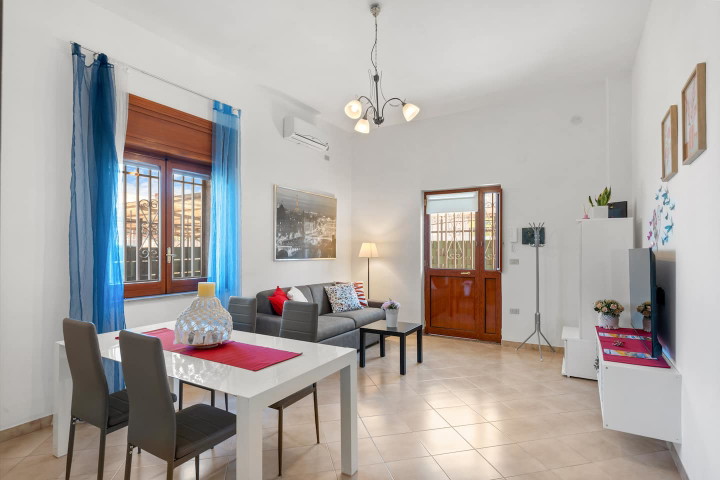 Spacious Home Pompeii 7 Guests + Free Parking - Pompei