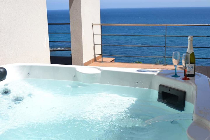 Villa Con Jacuzzi Y Excepcionales Vistas Al Mar. Wifi, A/c - Llançà