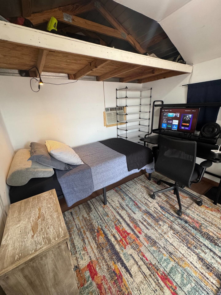 Room # 6 - Miami, FL