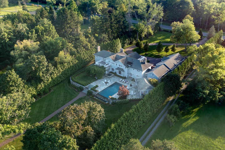 Twin Oaks Lake Estate: Luxury Home On Seneca Lake - Geneva, NY
