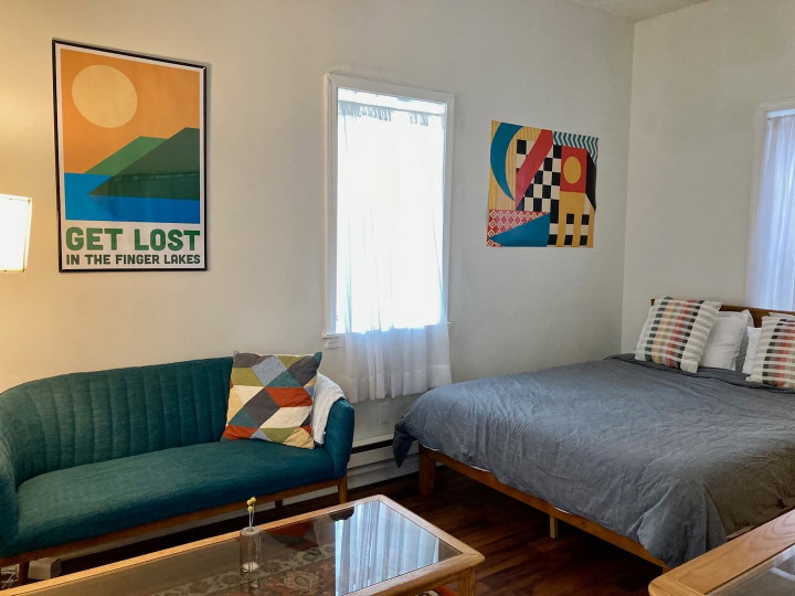 Sunny Studio Steps From Downtown - Geneva, NY