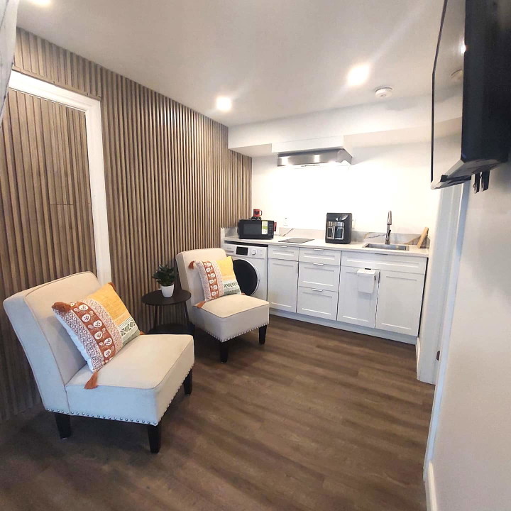 The Urban Nest, 1 Bed Studio, Ensuite, Kitchenette - Guelph