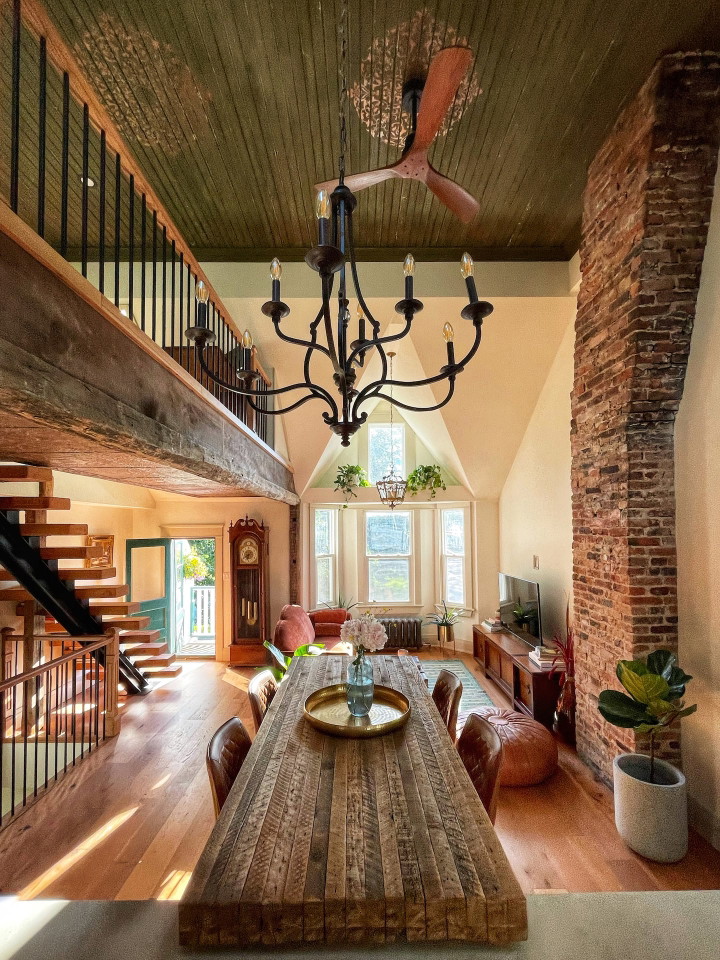 Victorian Boutique Apartment-steps From Lakeshore! - Kingston