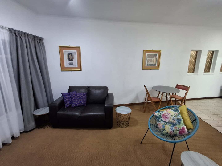 1-spacious Apartment-wifi-parking. Near Or Tambo - Germiston