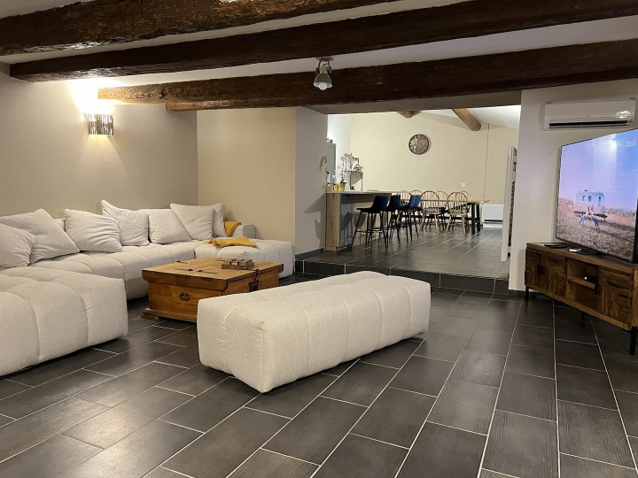 Appartement Paisible De 150m2 En Centre Ville - Pézenas