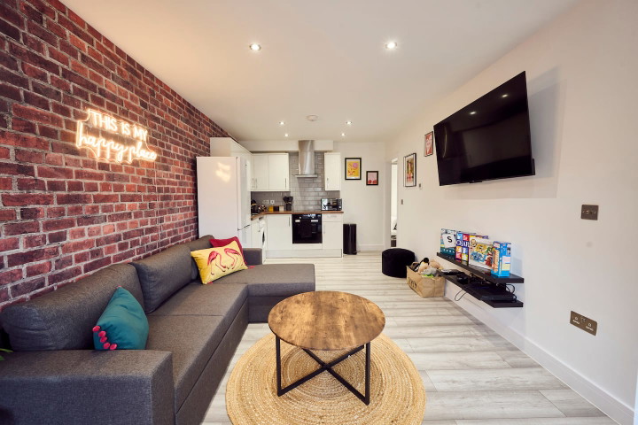 New Flat~free Parking~ps4~workspace - Hertfordshire