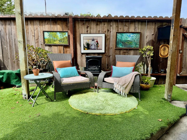 Oakland Hideout | Private 2br + Patio | Near Bart - Oakland, CA