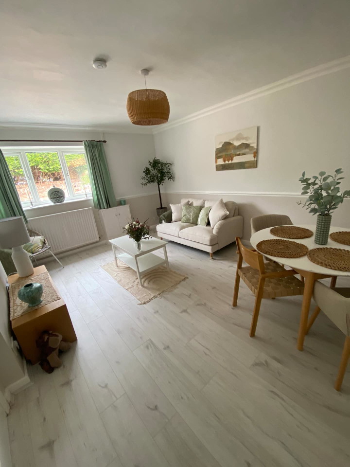 Cosy Escape Full Of Character. - Warrington