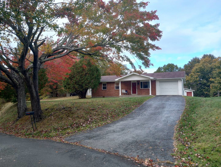Beckley Escape. Close To Summit Bechtel And Nrg - Beckley, WV