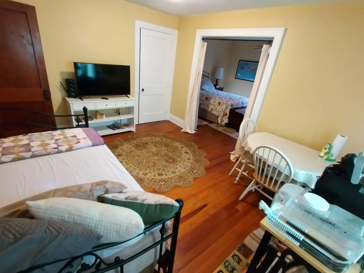 Comfy/private 2 Rooms/free Parking/no Cleaning Fee - Cincinnati, OH