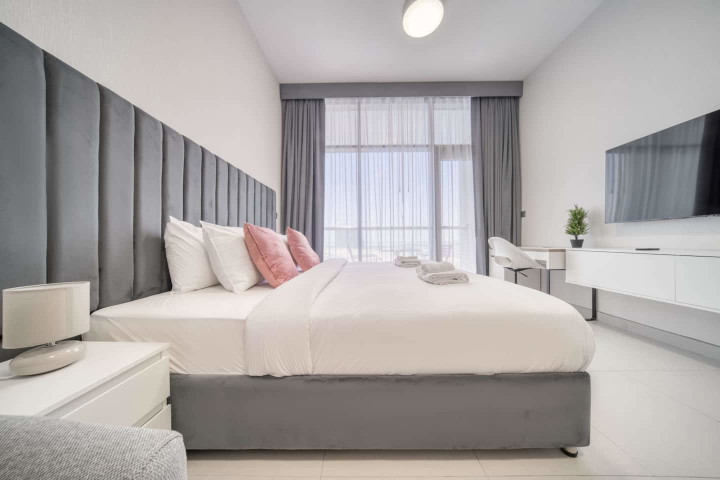 216 Modern Studio Pool View Al Jaddaf - Dubai