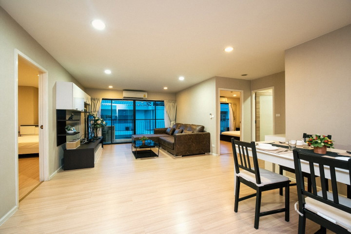 Spacious Apt@heart Of Bkk/5min Walk To Bts/4-8pax - Bangkok