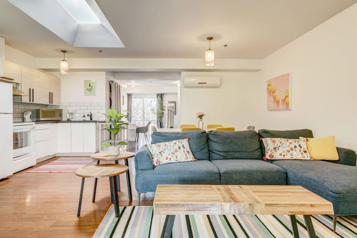 St. Laurent Loft, Balcony, Skylight & Near Parks - Quebec