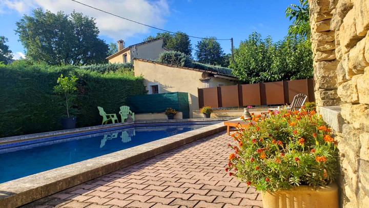 Gîte Climatisé Avec Piscine Au Pied Du Luberon - Vaucluse