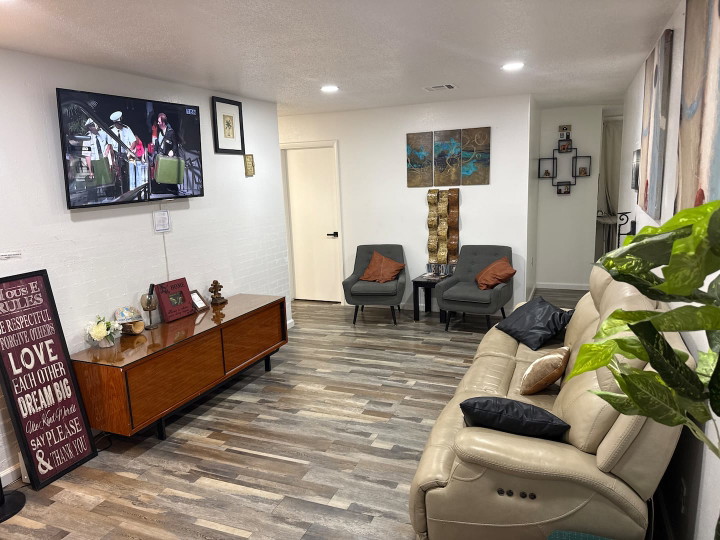 3br Comfort Home Wt Hottub, Wifi. N Smartv - Midwest City, OK