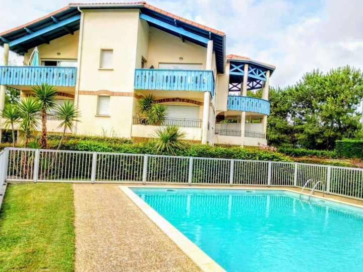 Superbe T2 De 45m² Anglet Avec Piscine Et Terrasse - Anglet