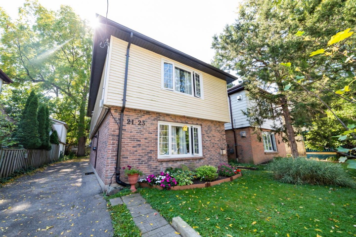 Quiet Executive Upper Suite, Steps To D/t & Trails - London, Ontario