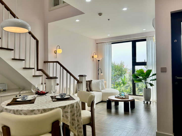 Sunset Bath & Art Duplex Ecopark - Vietnam